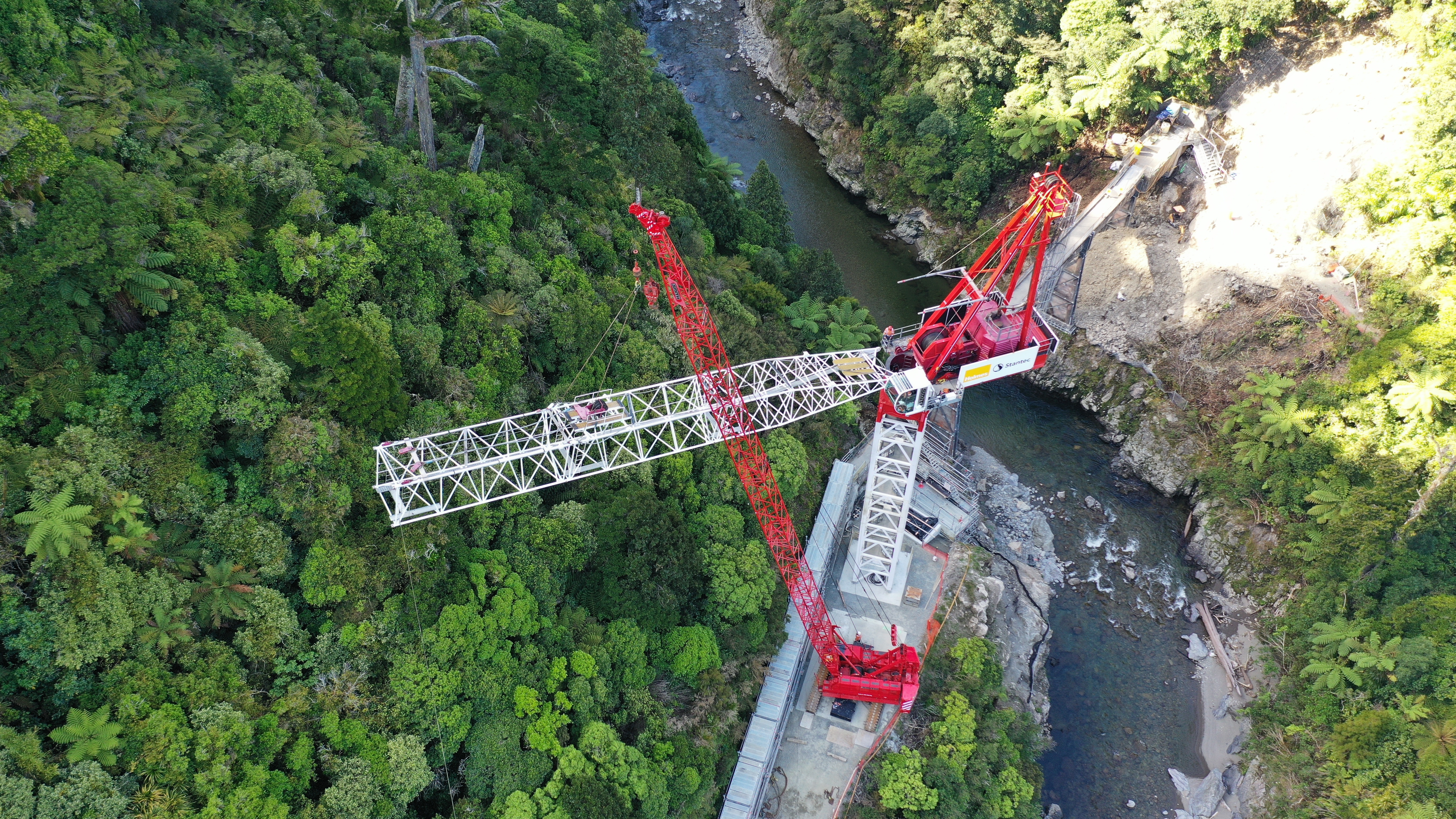 Brian Perry Civil | Kaitoke Flume Bridge - Installation of the Favco…